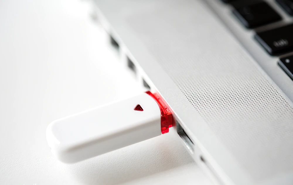 Never Plug In Unknown USB Devices | Here's Why